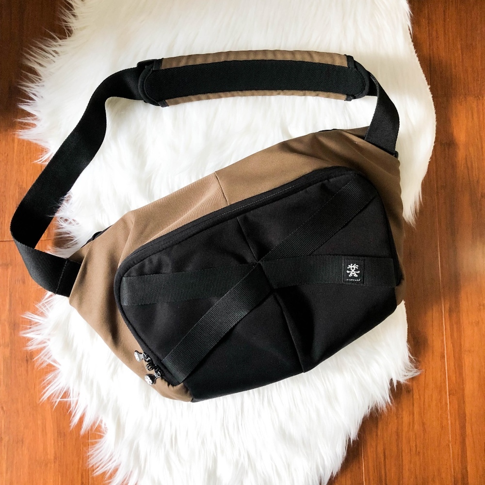 $150 Crumpler Mild Enthusiast Sling Pack Camera - Gem